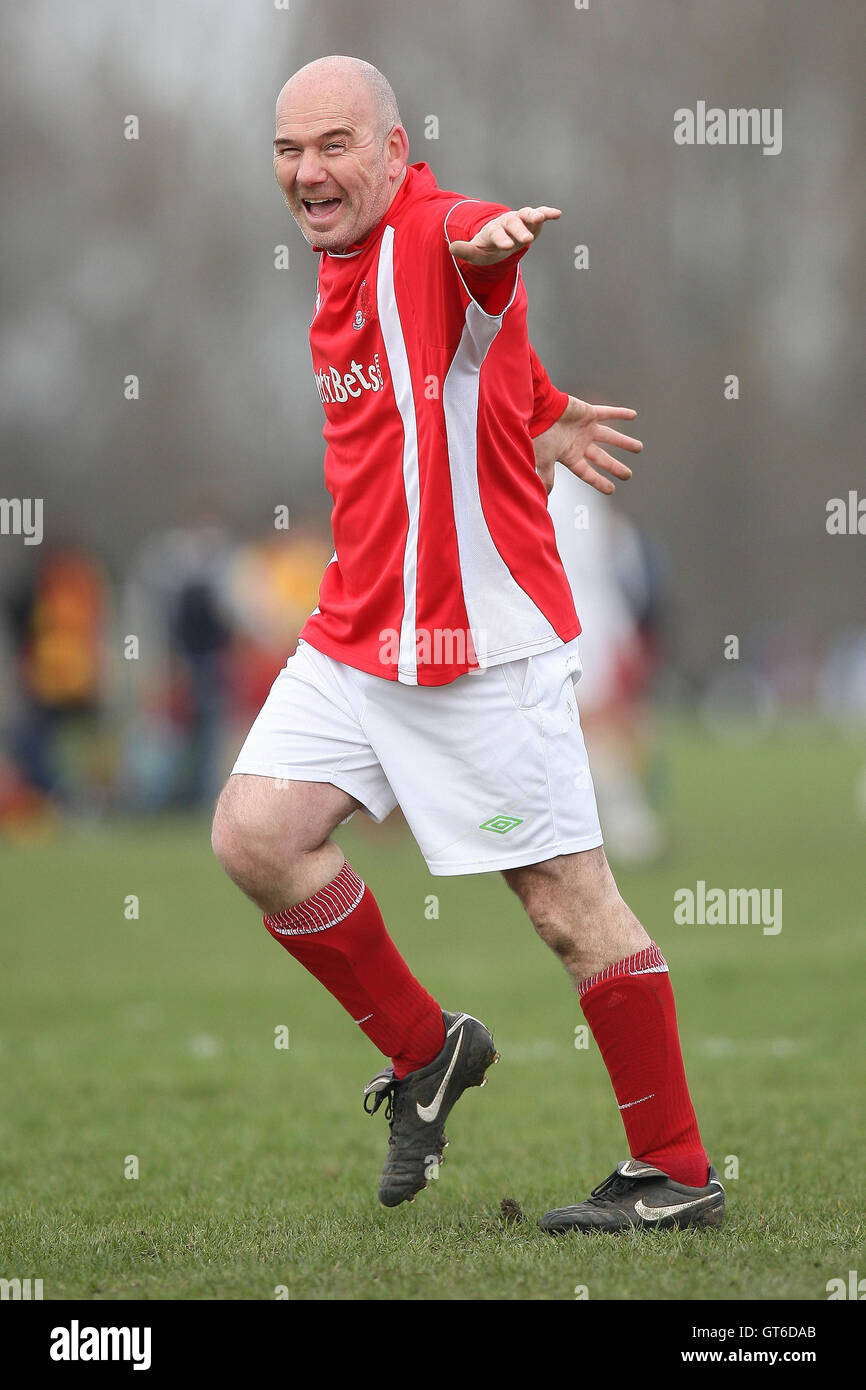 Mile end stadium football pitch hi-res stock photography and images - Alamy