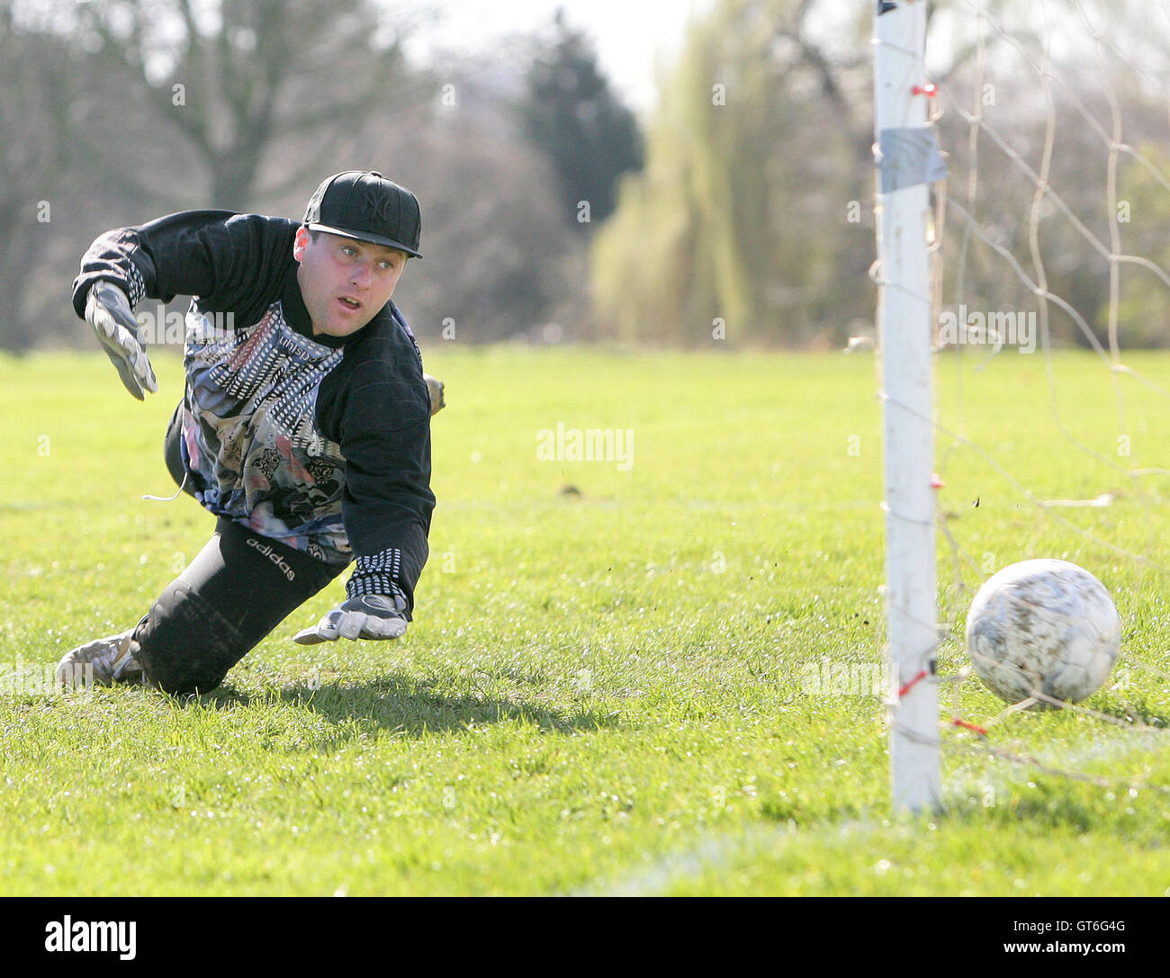 FC Kenton vs Heatwave - Hackney & Leyton League at East Marsh, Hackney ...