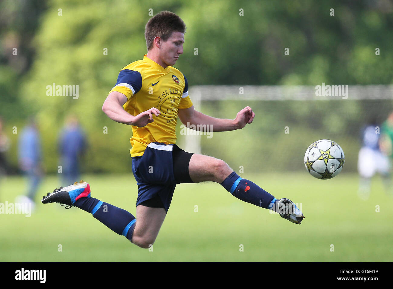 Mustard (yellow/blue) vs Wounded Knee - Hackney & Leyton Sunday League ...