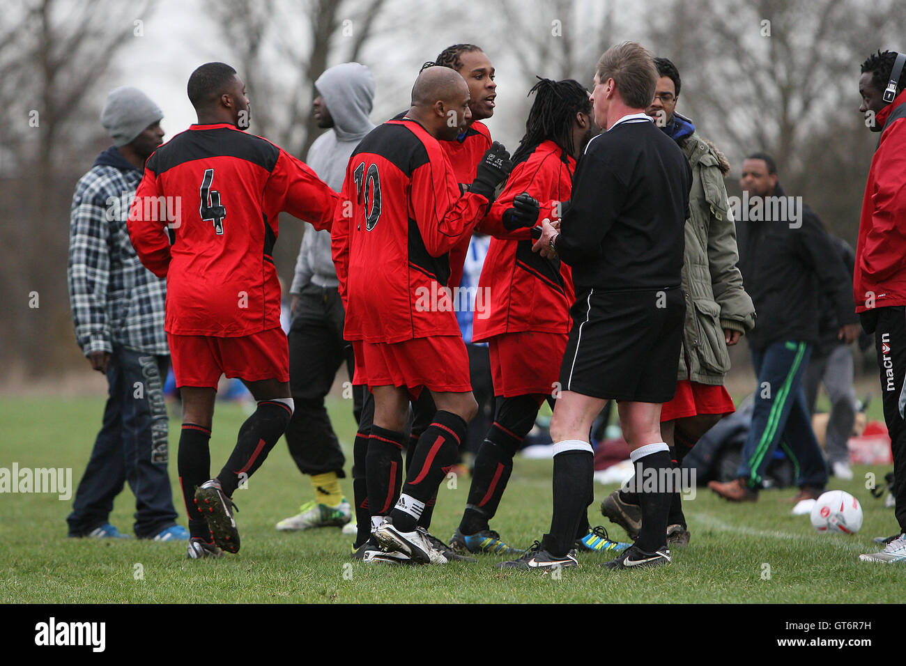 Red card action football hi-res stock photography and images - Alamy