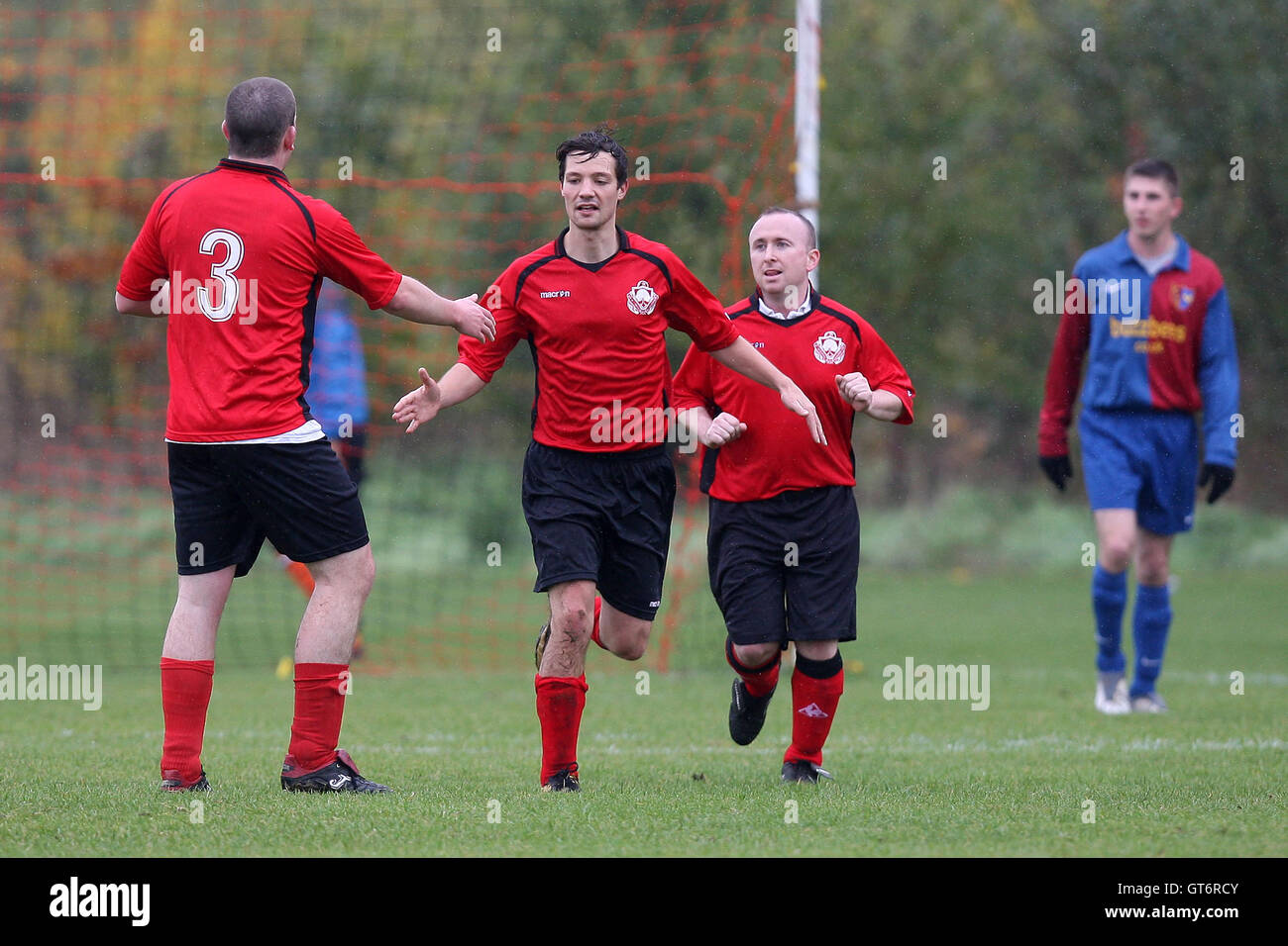 Regents Park Rovers (red/black) vs Cock Tavern (red/blue) - Hackney ...