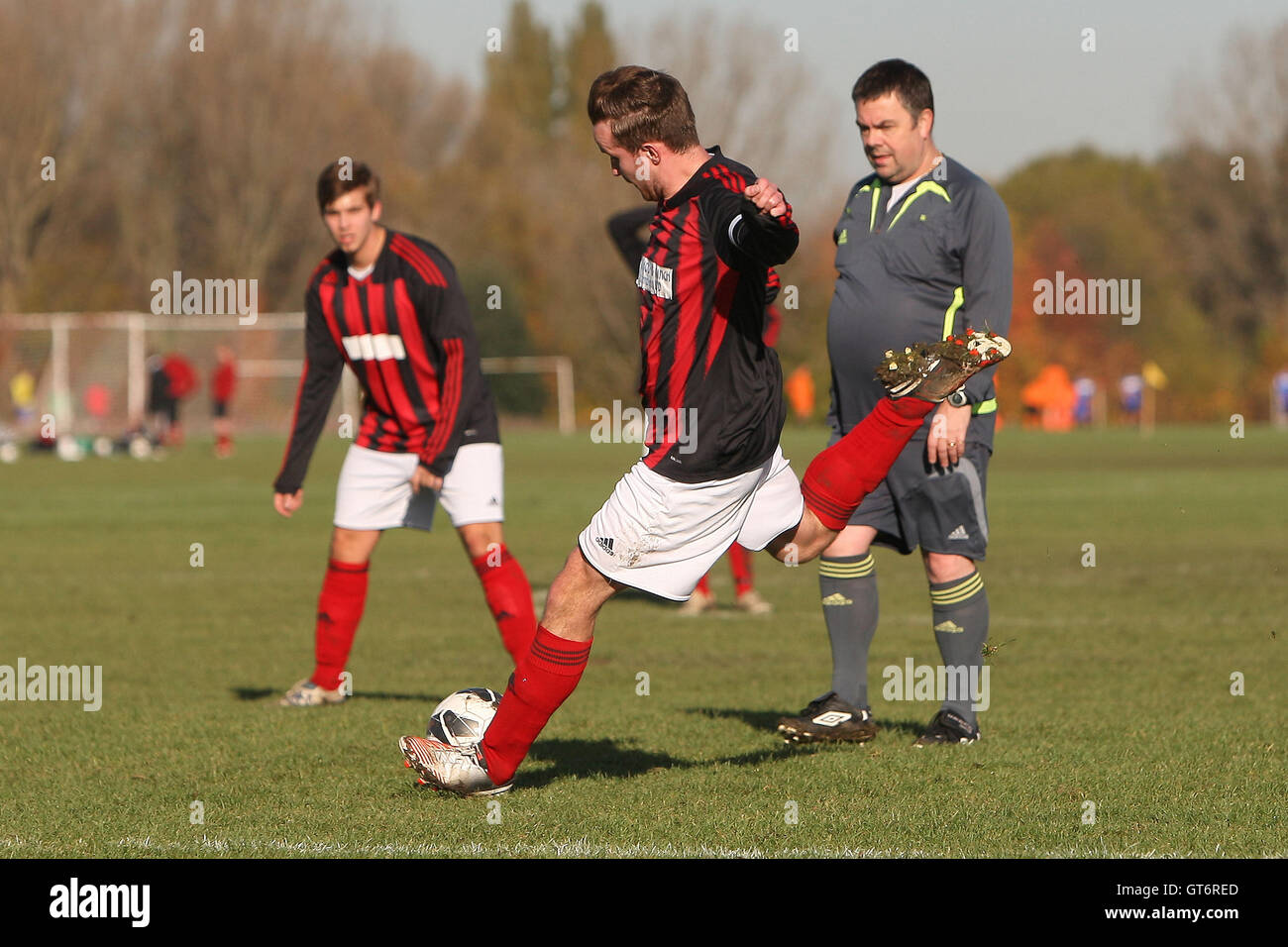 Regents Park Rovers (blue/black) vs Sporting Rossoneri - Hackney ...