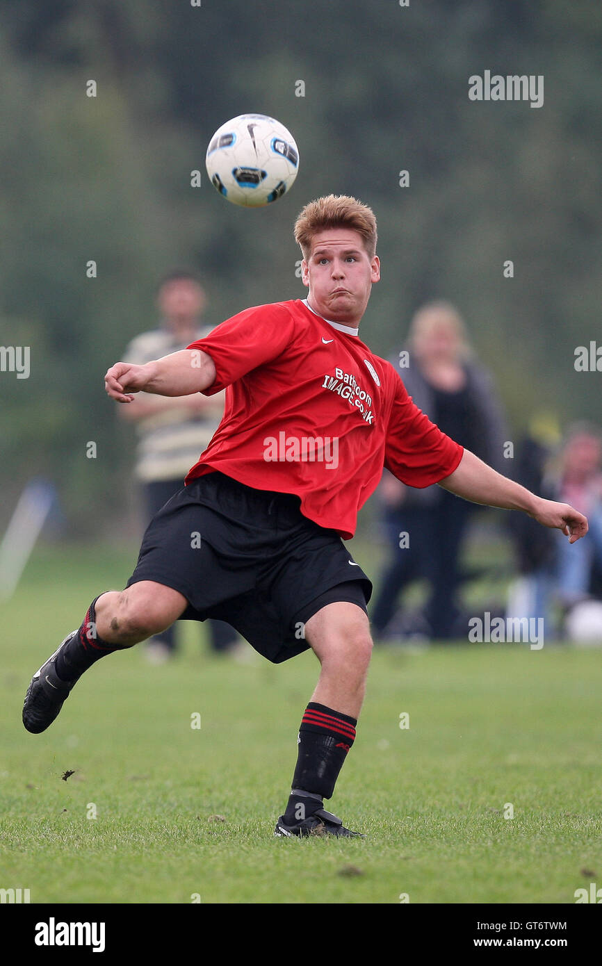 Shakespeare (red) vs Wenlock Arms - Hackney & Leyton Sunday League ...