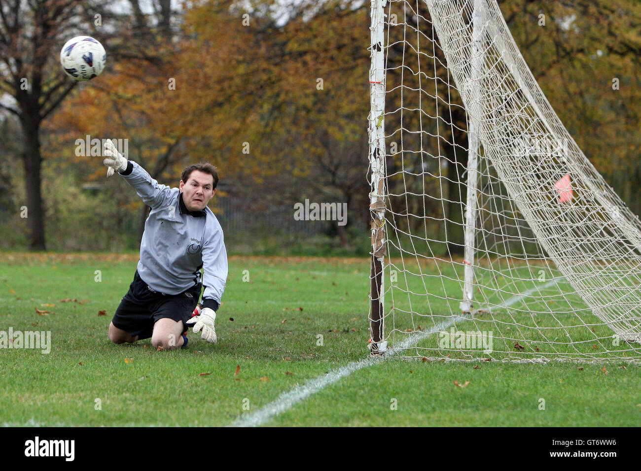 Navy fc player hi-res stock photography and images - Alamy