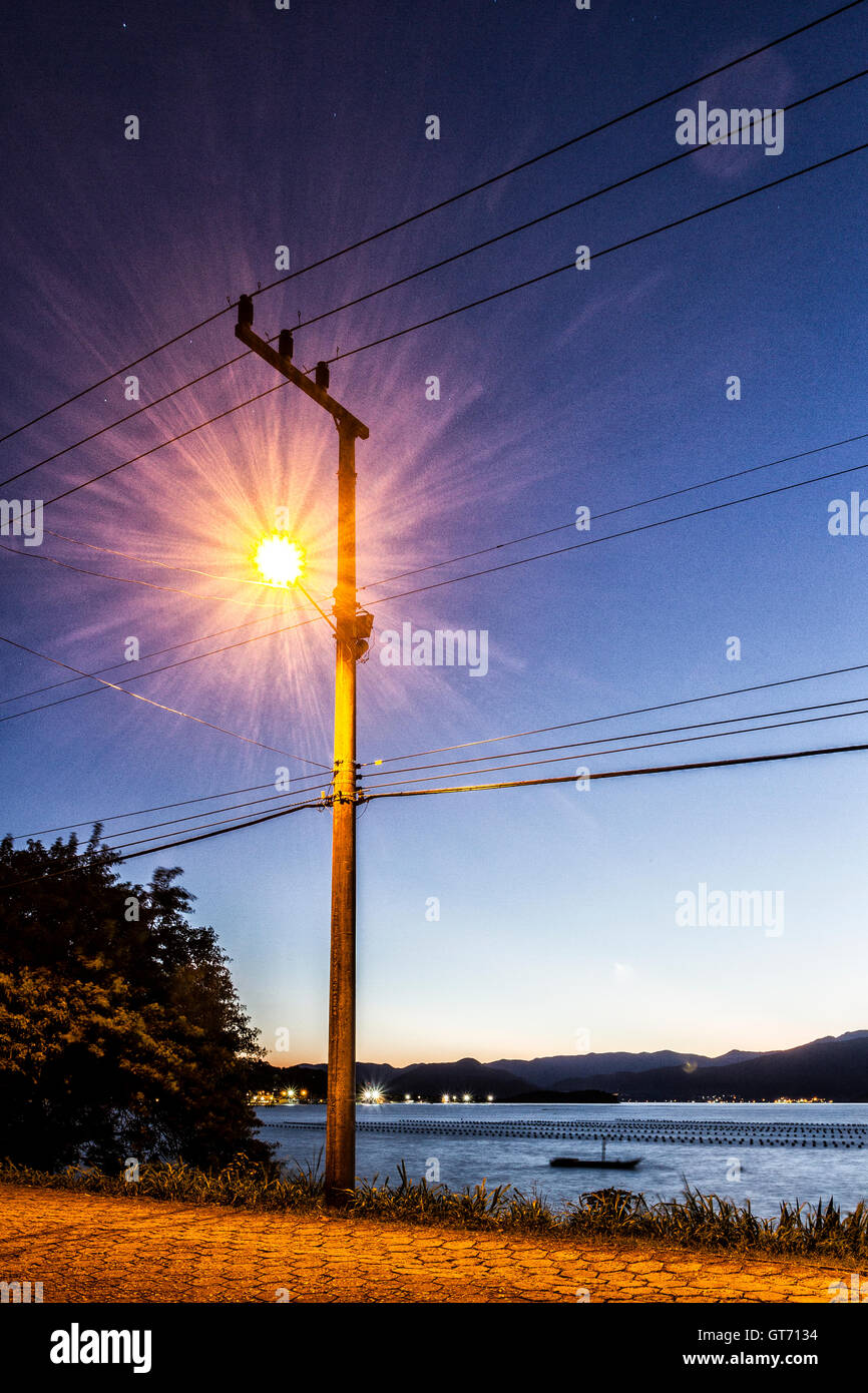 Lamp post street nobody night hi-res stock photography and images - Alamy
