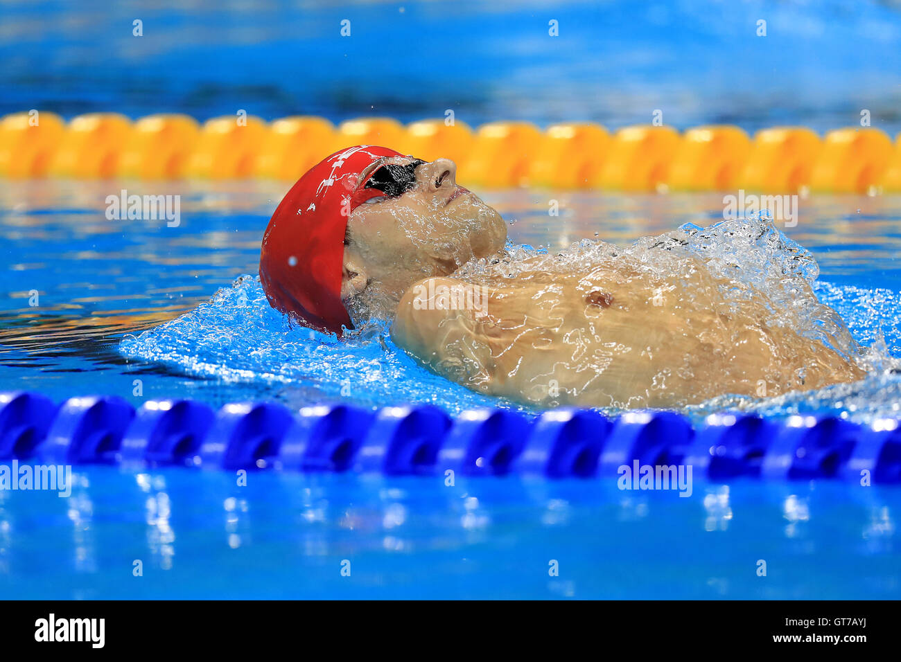 Backstroke swimmer olympic 2016 hi-res stock photography and images - Alamy