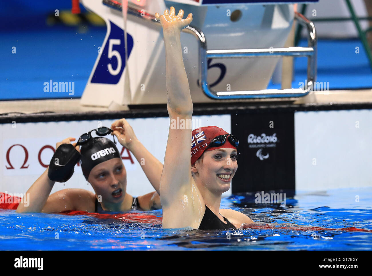 Great Britain's Bethany Firth celebrates winning Gold in the Women's ...
