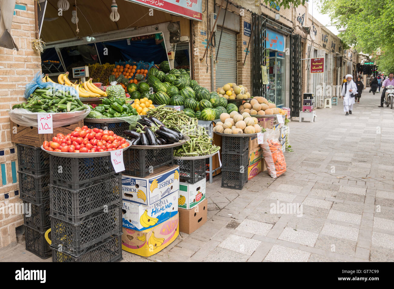 Shop selling fruits and vegetables in Yazd, Iran Stock Photo - Alamy