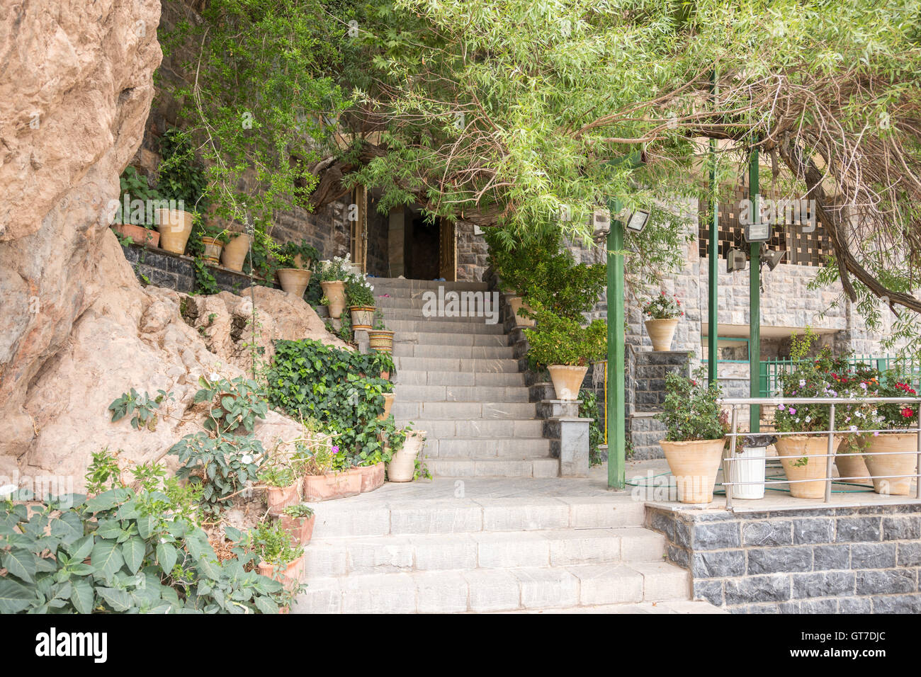 In Zoroastrian belief, Chak Chak is where Nikbanou, second daughter of ...