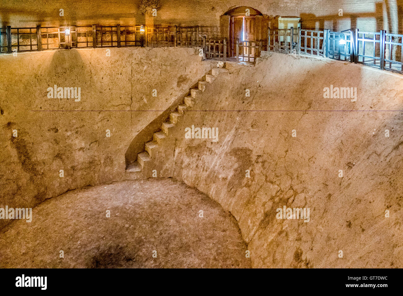 Yakhchal High Resolution Stock Photography and Images - Alamy