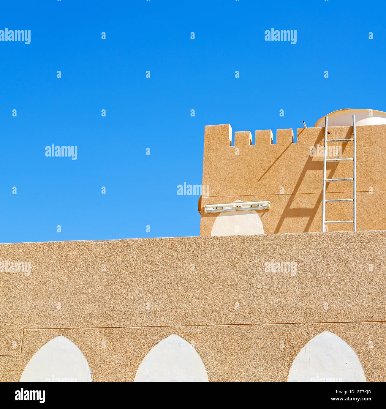 in oman new house brick building the city backgroun sky Stock Photo - Alamy