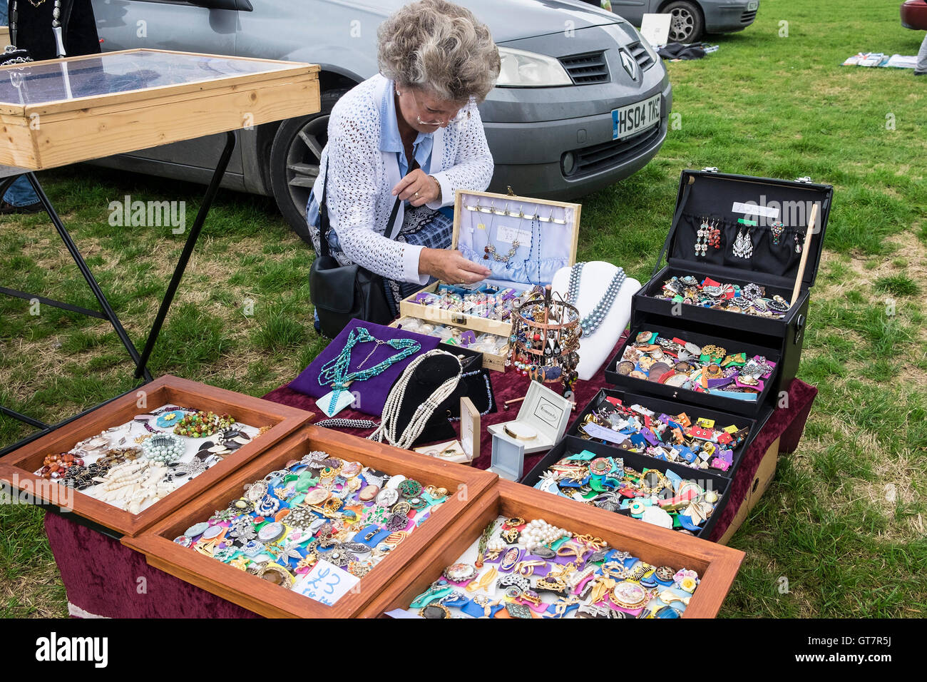 Boot sale hi-res stock photography and images - Alamy