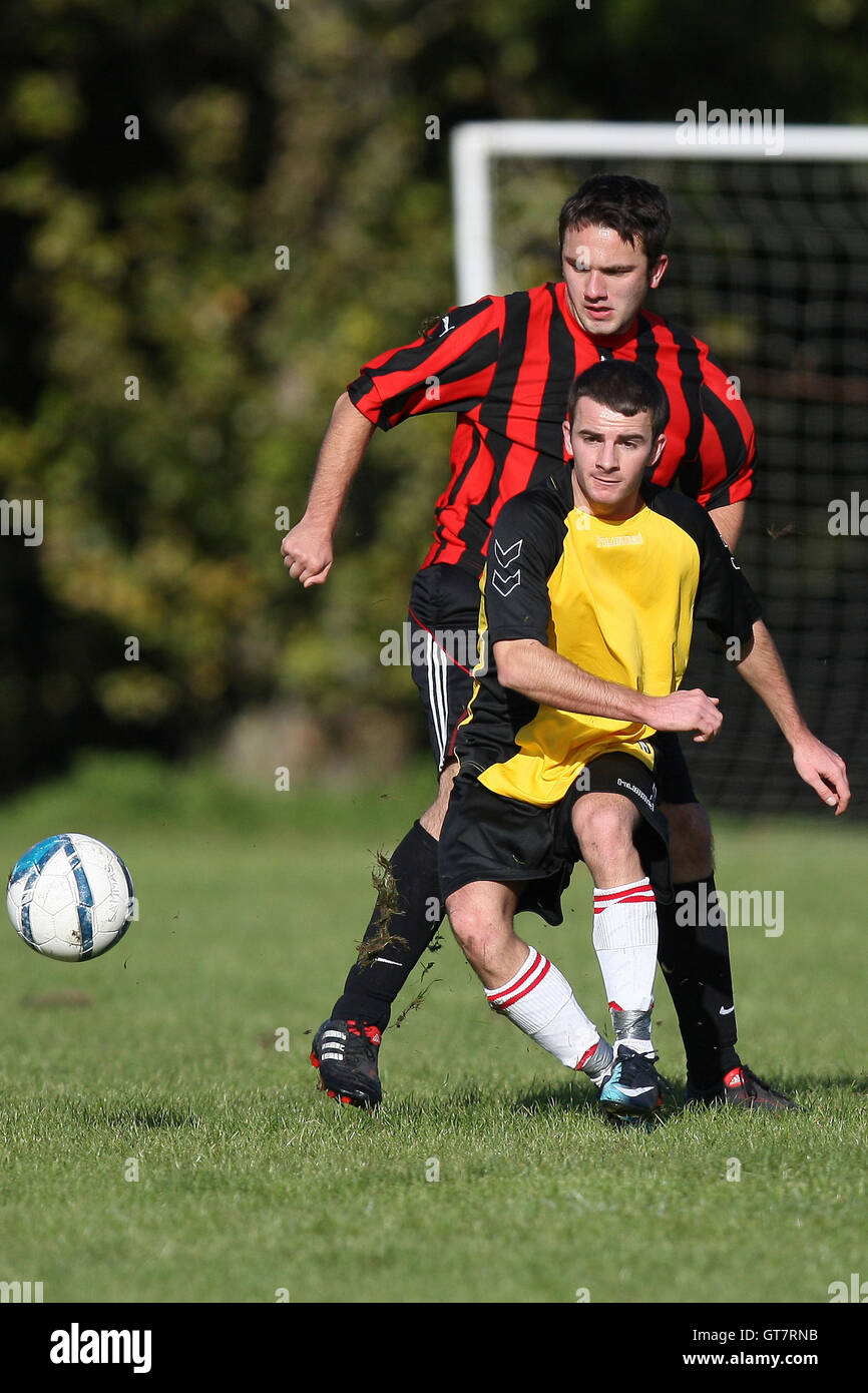 Tergemo (red/black) vs Vio Romania (yellow) - Hackney & Leyton Sunday ...
