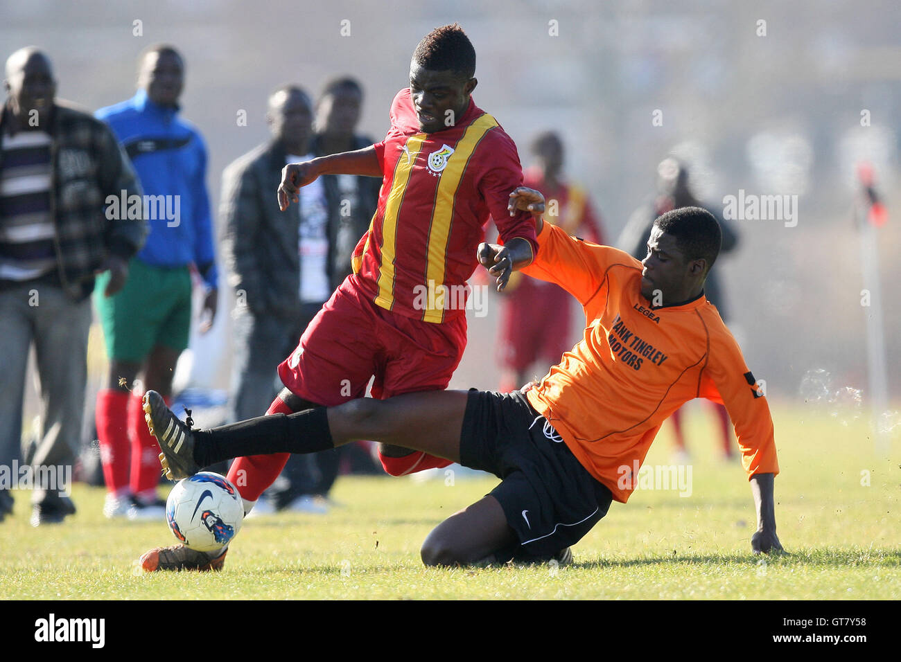 Warren Hackney (orange) vs Black Meteors - Hackney & Leyton Sunday ...