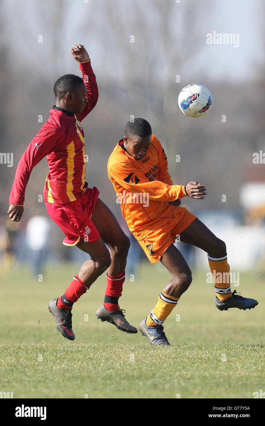Warren Hackney (orange) vs Black Meteors - Hackney & Leyton Sunday ...