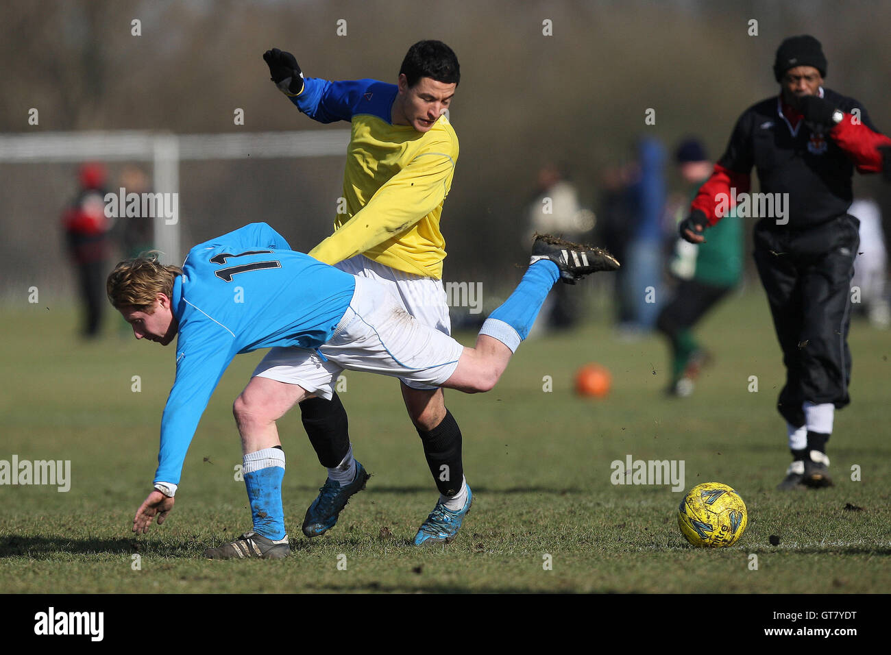 Hackney marshes london football hi-res stock photography and images - Alamy