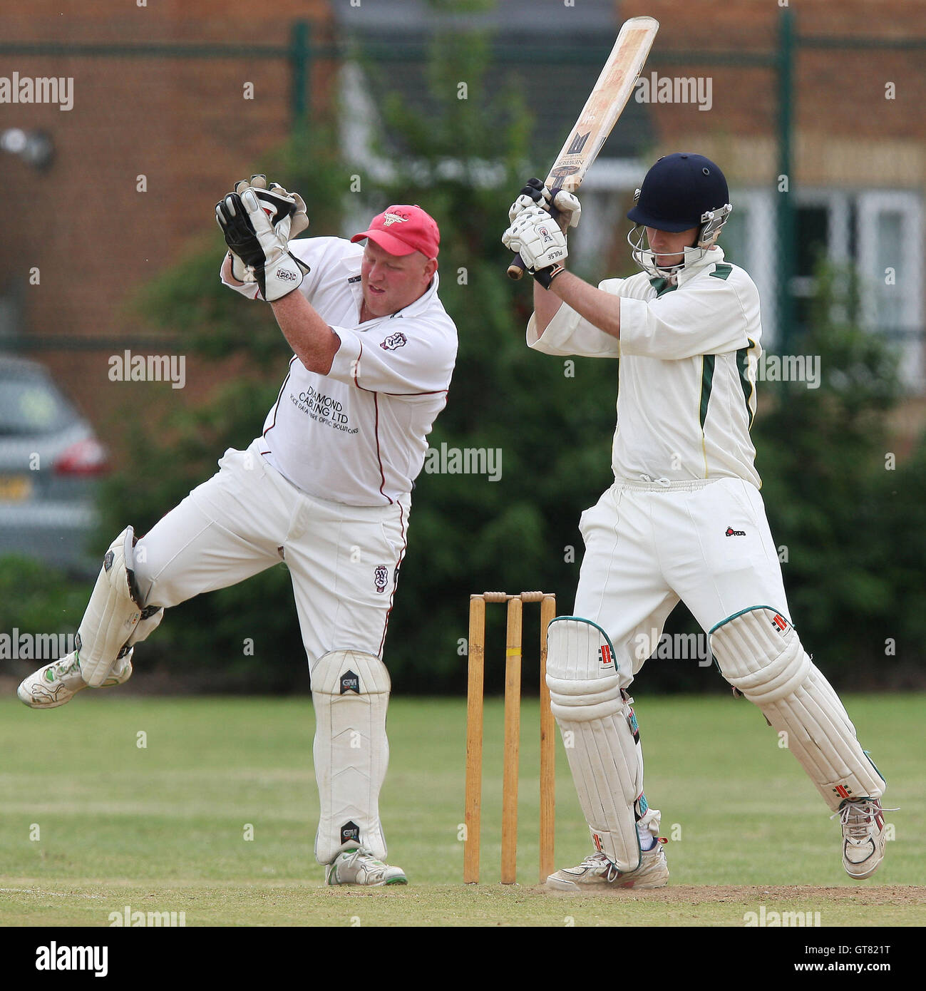 L Daw bats for Basildon as Paul Murray fields behind the stumps ...