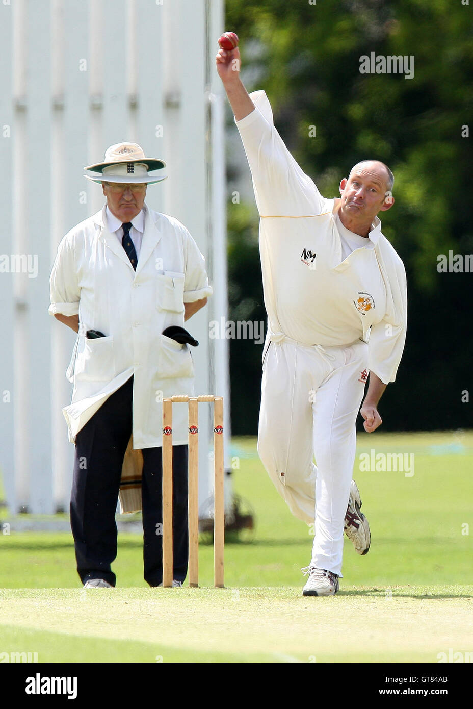 Chingford cricket club hi-res stock photography and images - Alamy
