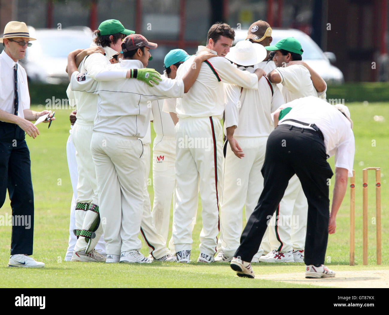Ilford celebrate the wicket of P Murray - Hornchurch CC vs Ilford CC ...