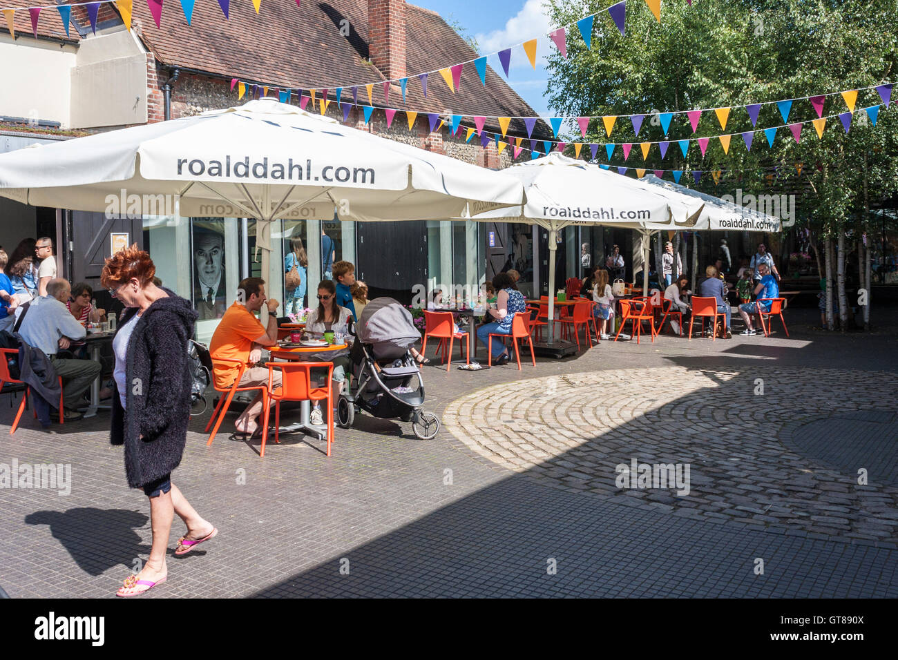 Roald dahl museum hi-res stock photography and images - Alamy