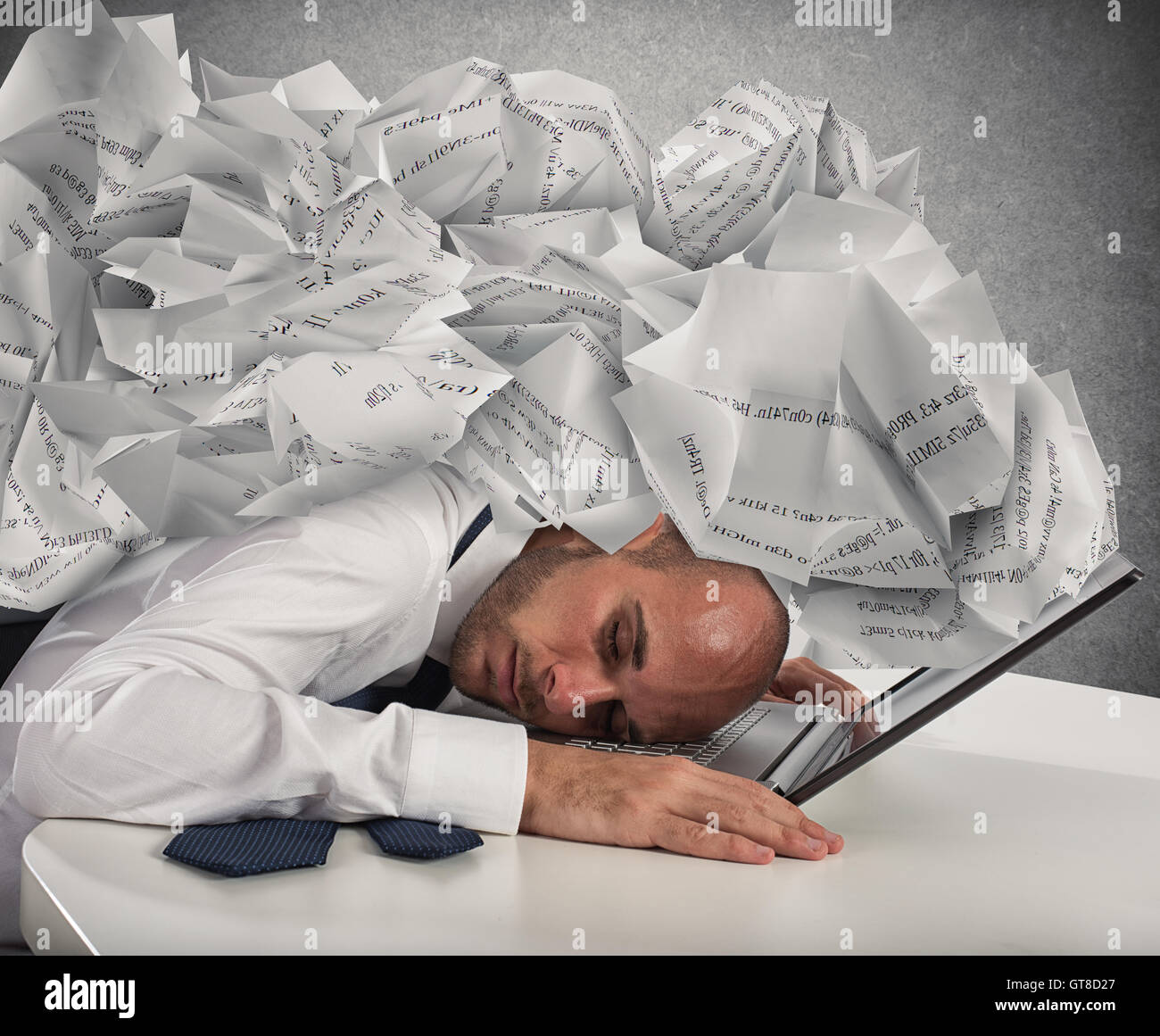Mountain of paperwork hi-res stock photography and images - Alamy