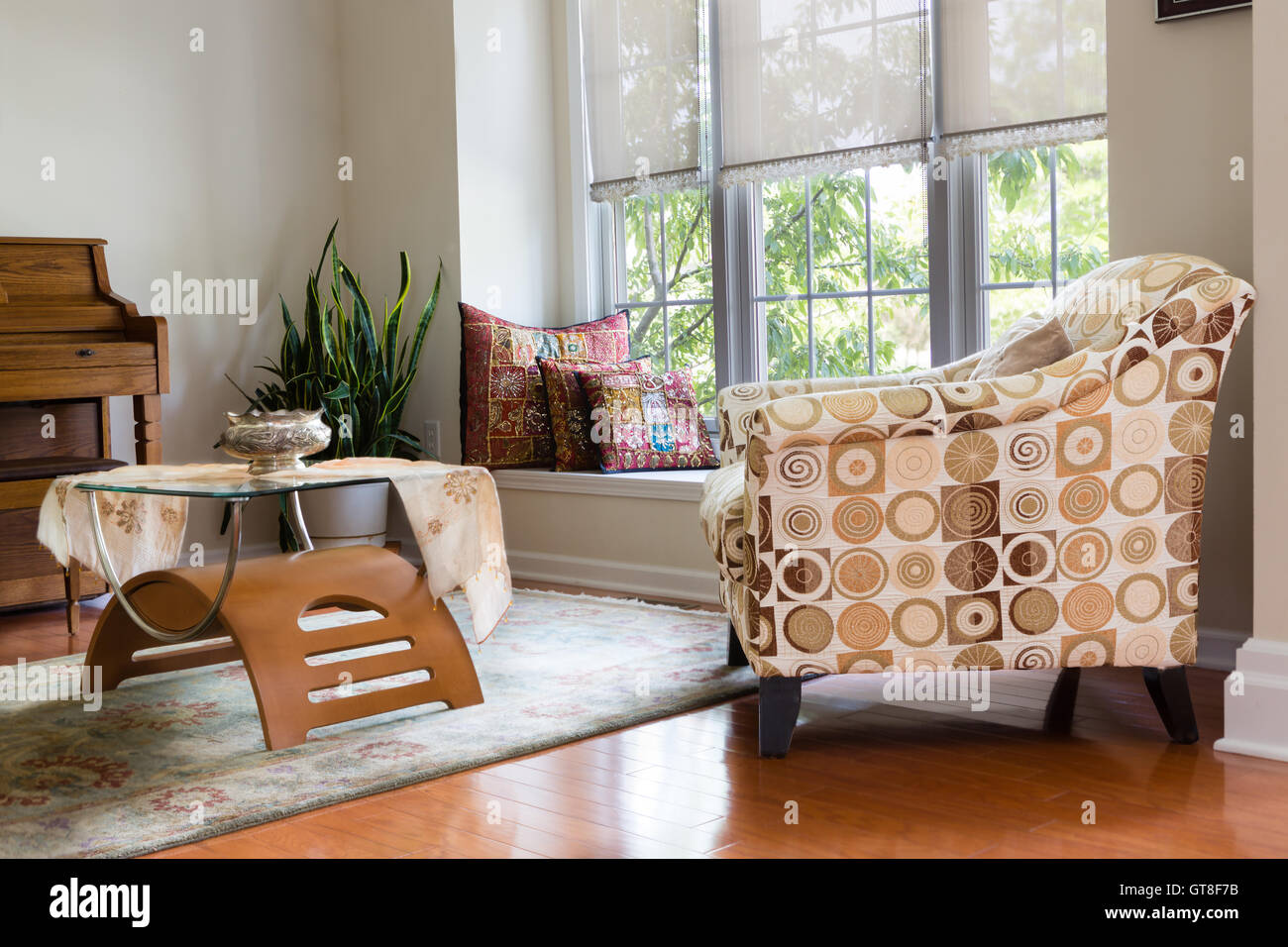 Modern Architectural Home Den Guest Room Interior Design with Elegant ...