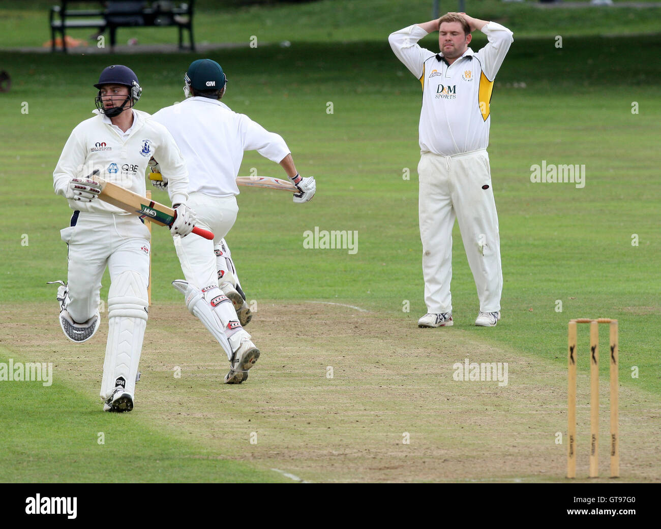 Frustration for K Gibson as Billericay make runs - Harold Wood CC vs ...