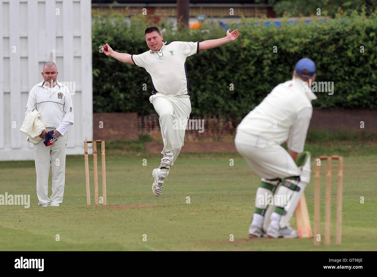 Jones in bowling action for Noak Hill - Noak Hill Taverners CC 2nd XI ...