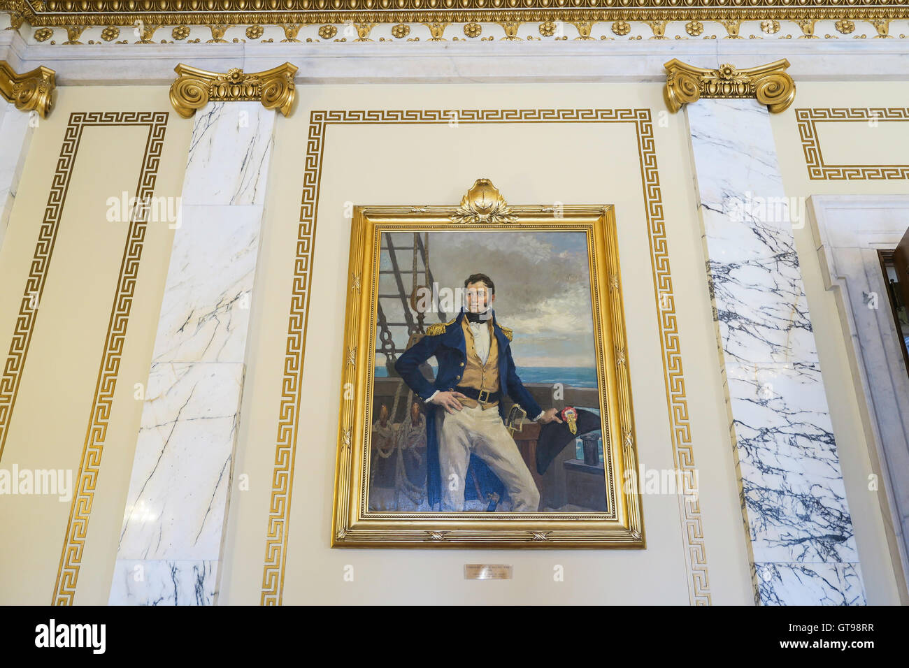 Red room at state capitol hi-res stock photography and images - Alamy