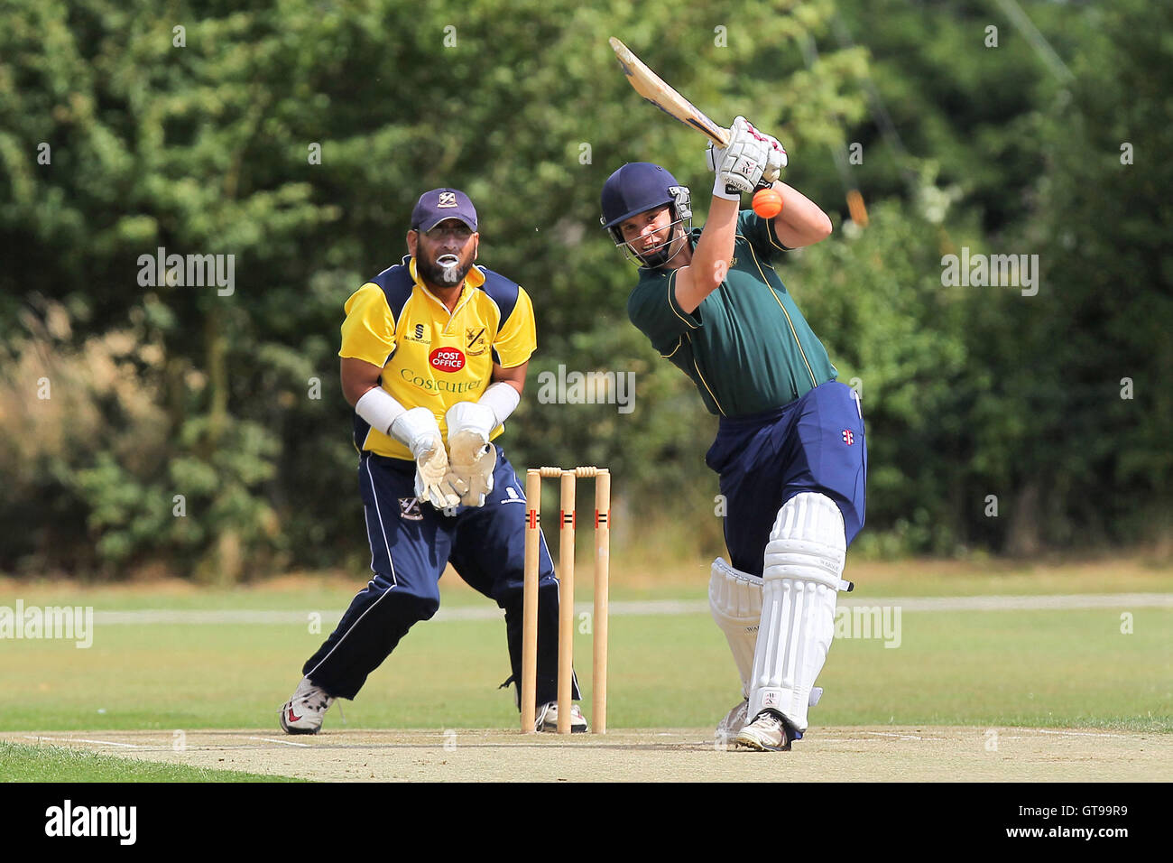 Upminster CC (yellow) vs Chelmsford CC - Essex Cricket League Dukes T20 ...