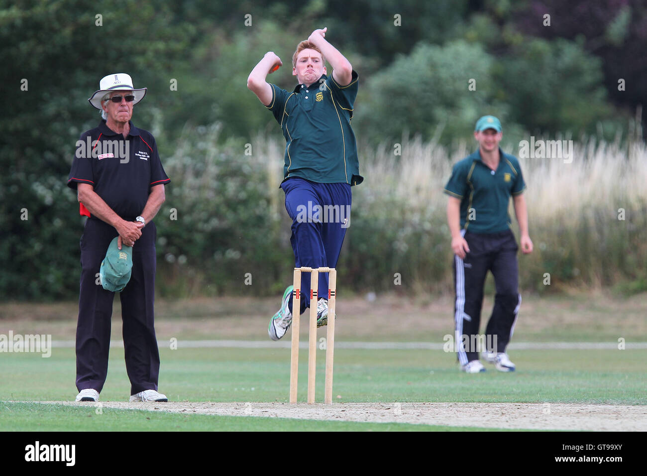 Upminster CC (yellow) vs Chelmsford CC - Semi-Final - Essex Cricket ...