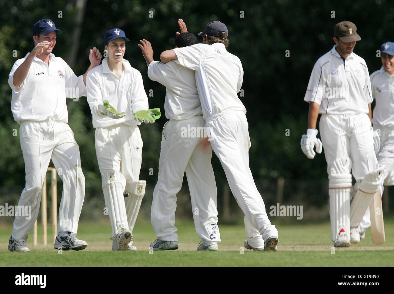Chingford cricket club hi-res stock photography and images - Alamy