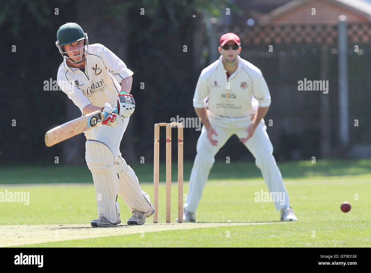 Hadleigh and thundersley cricket club hi-res stock photography and ...