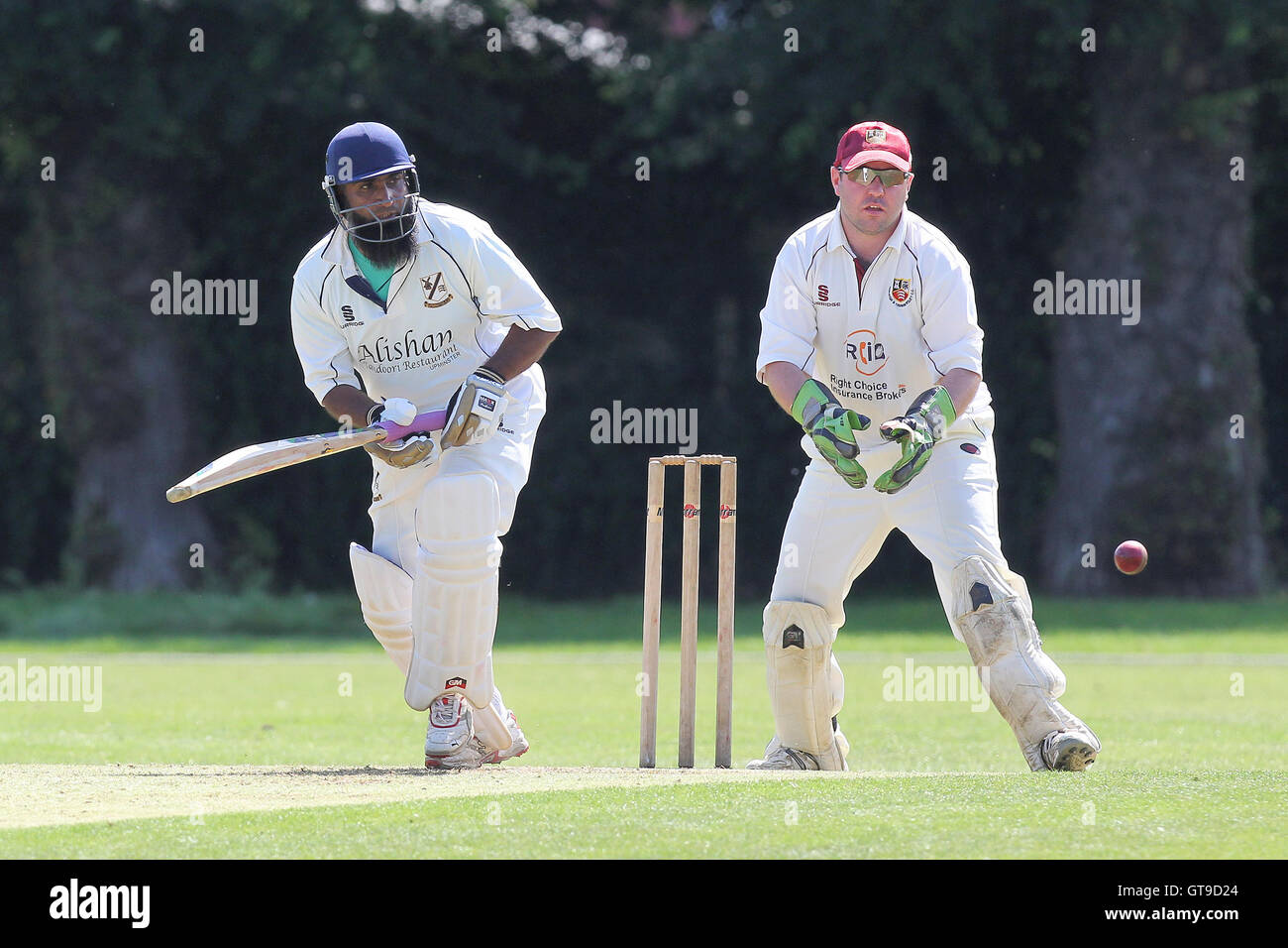 Hadleigh and thundersley cricket club hi-res stock photography and ...