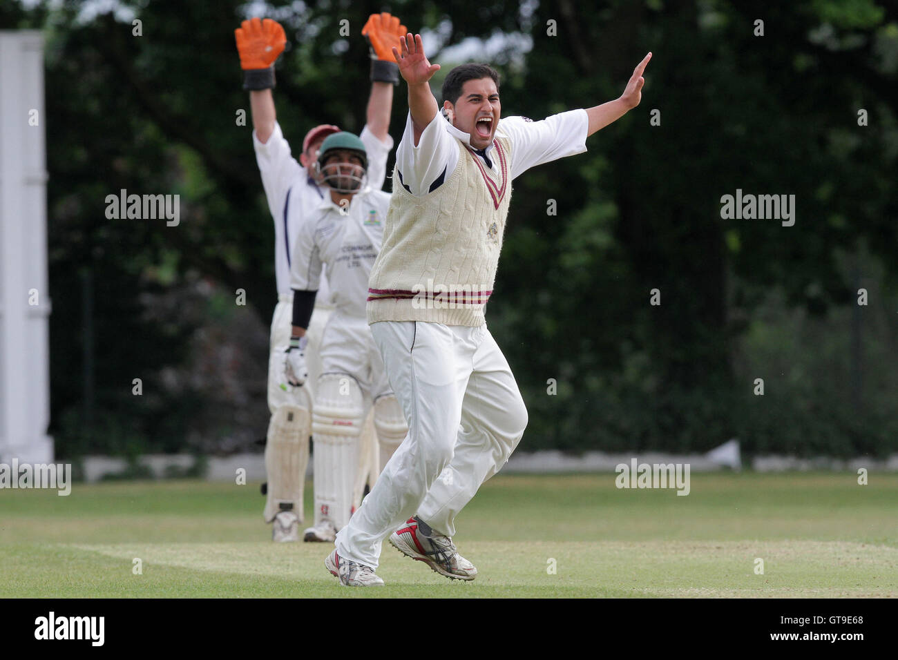 Mouhssin Ismail of Hainault & Clayhall claims the wicket of Arfan Akram ...