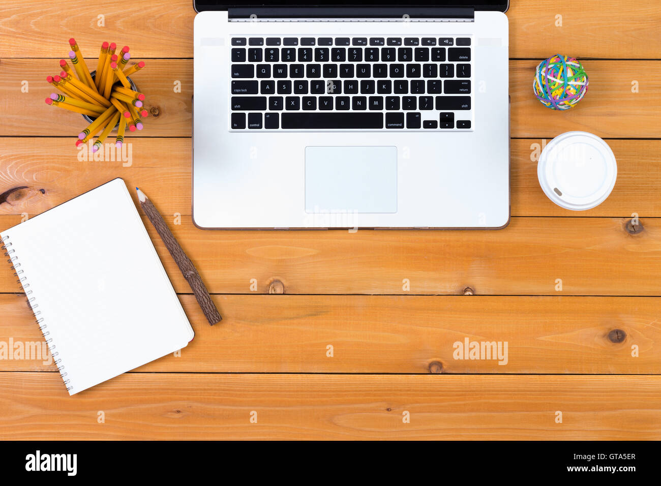 Tidy workplace laptop notes hi-res stock photography and images - Alamy