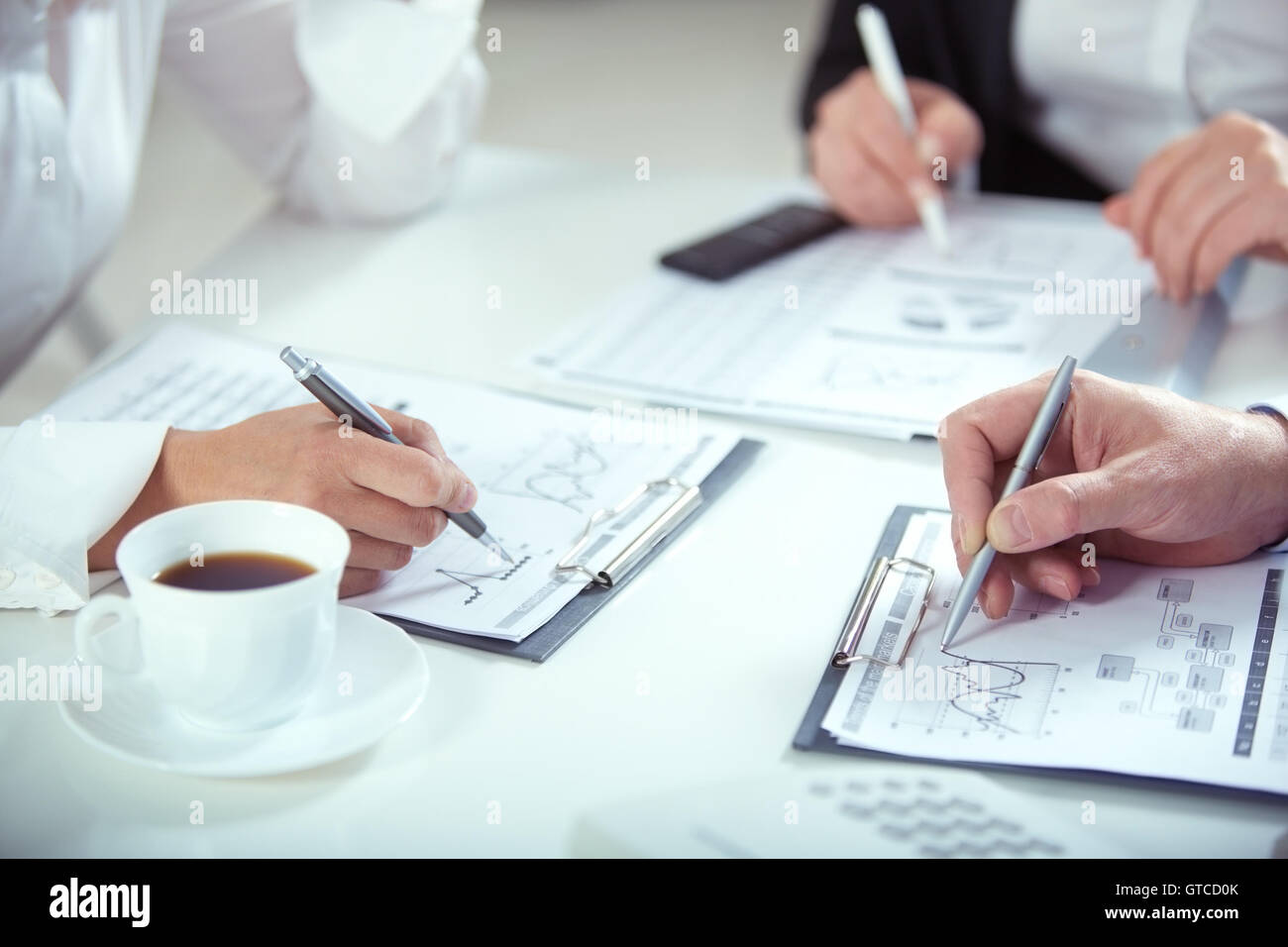 Statistics data hi-res stock photography and images - Alamy