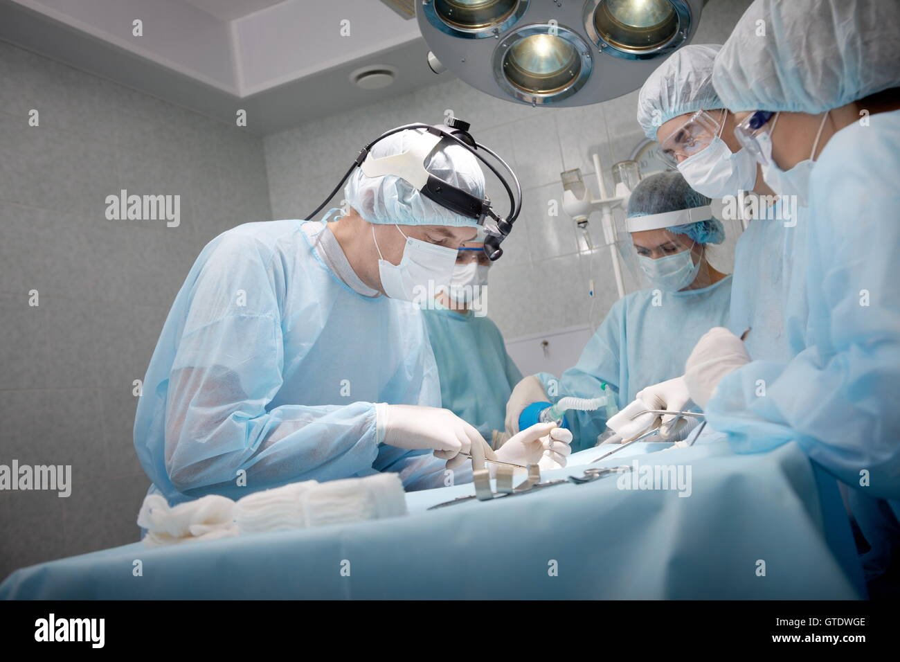 Team of working doctors Stock Photo - Alamy
