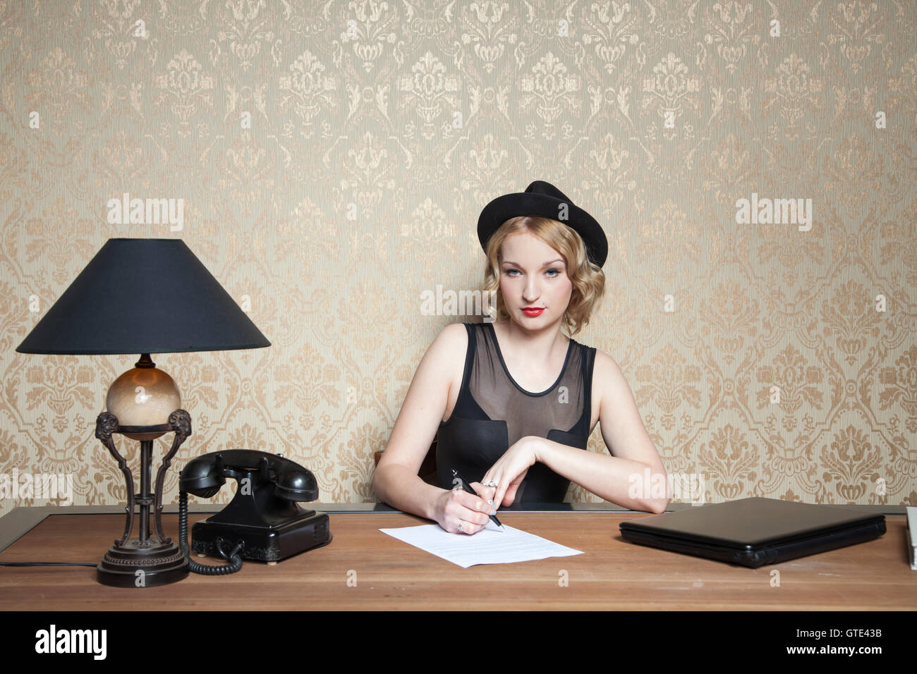 focus business woman at work Stock Photo - Alamy