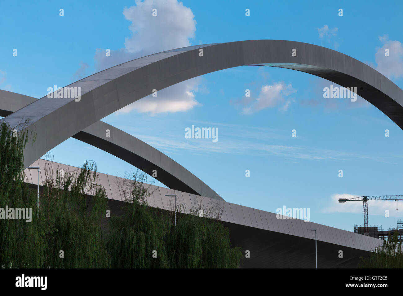 Modern city bridge hi-res stock photography and images - Alamy