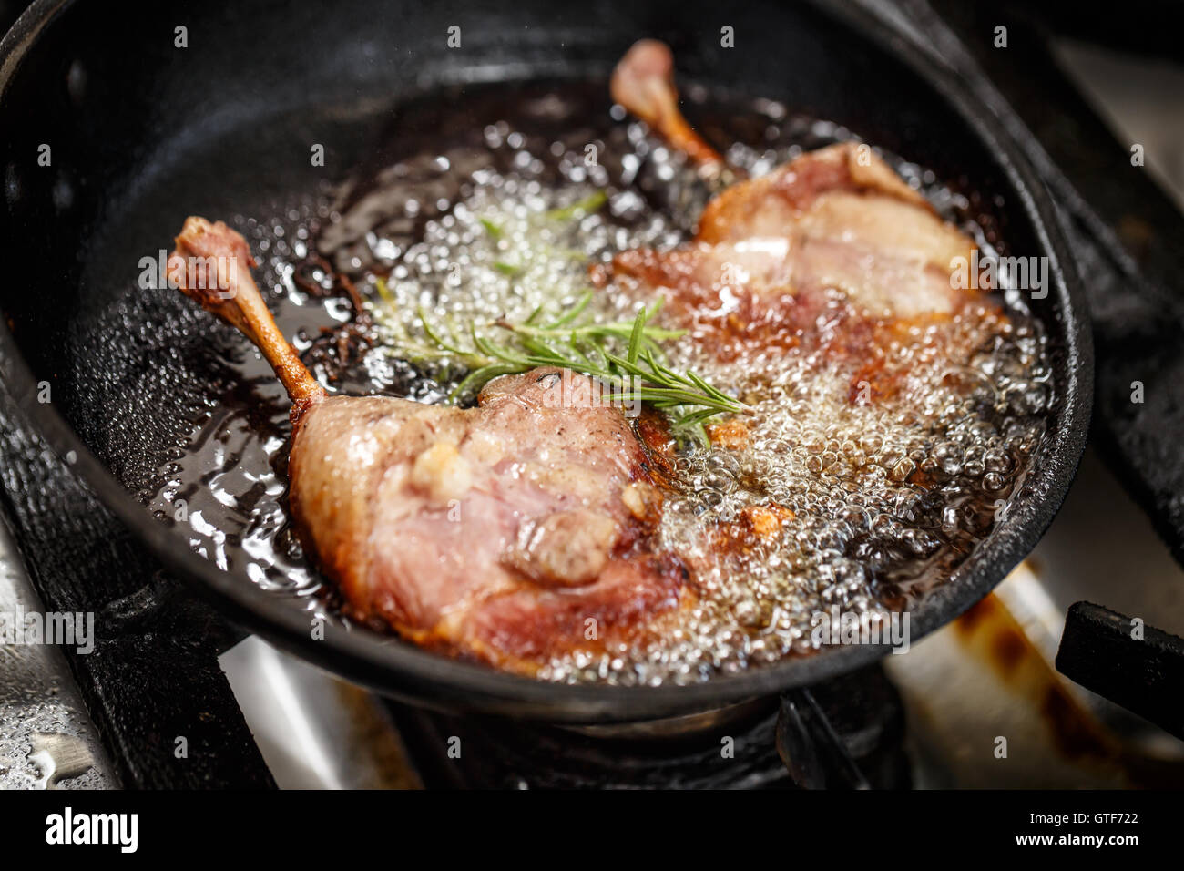 How Do You Pan Fry Duck Legs at Sabrina Swensen blog