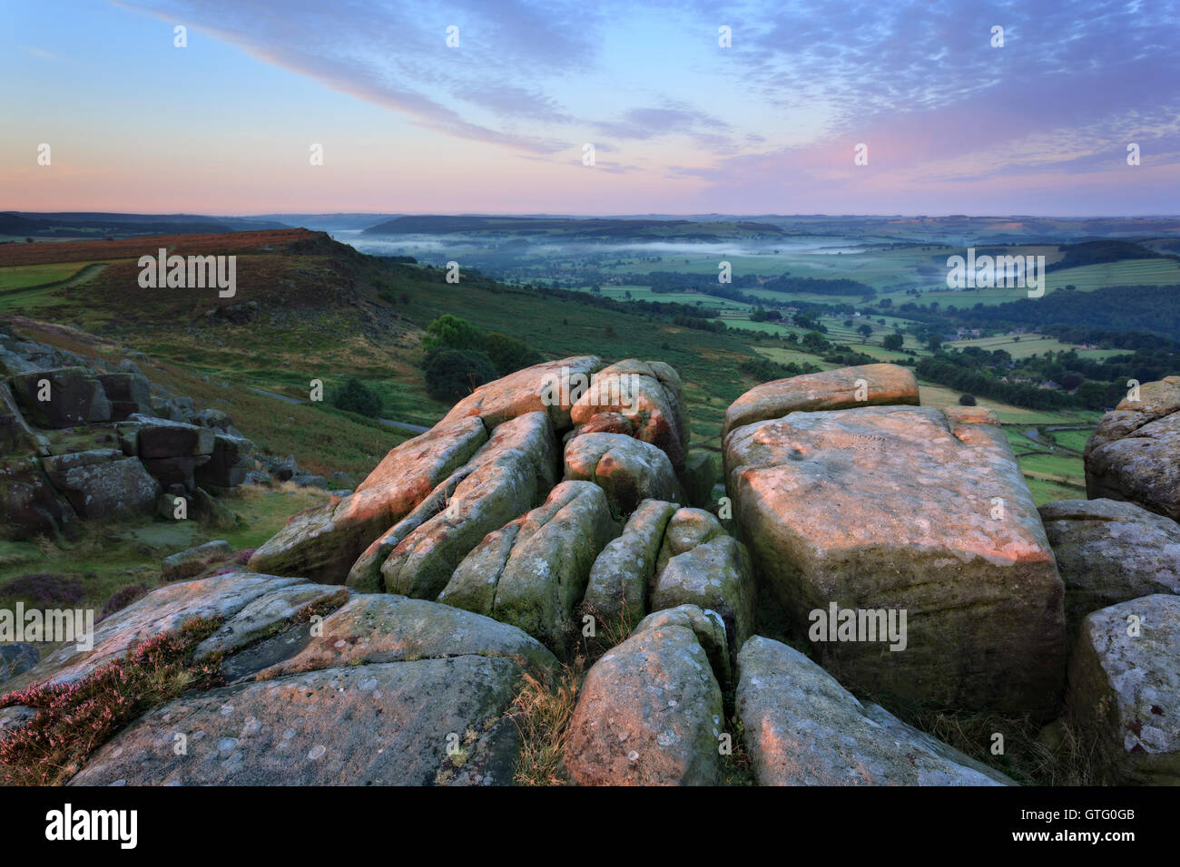 Curbar Edge in the Peak District at dawn Stock Photo - Alamy