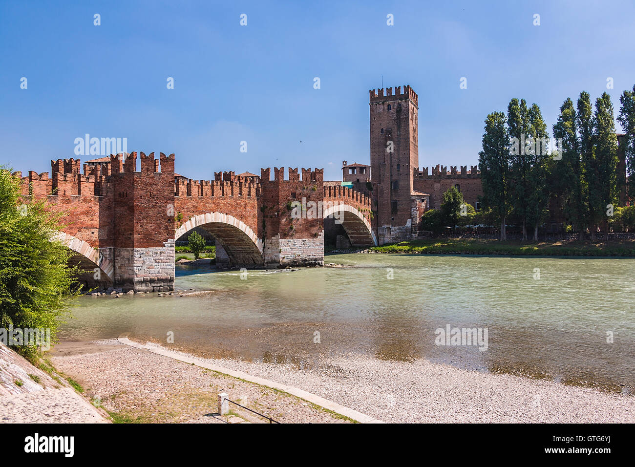verona castelvecchio veronese paving tower medieval brick arch ...