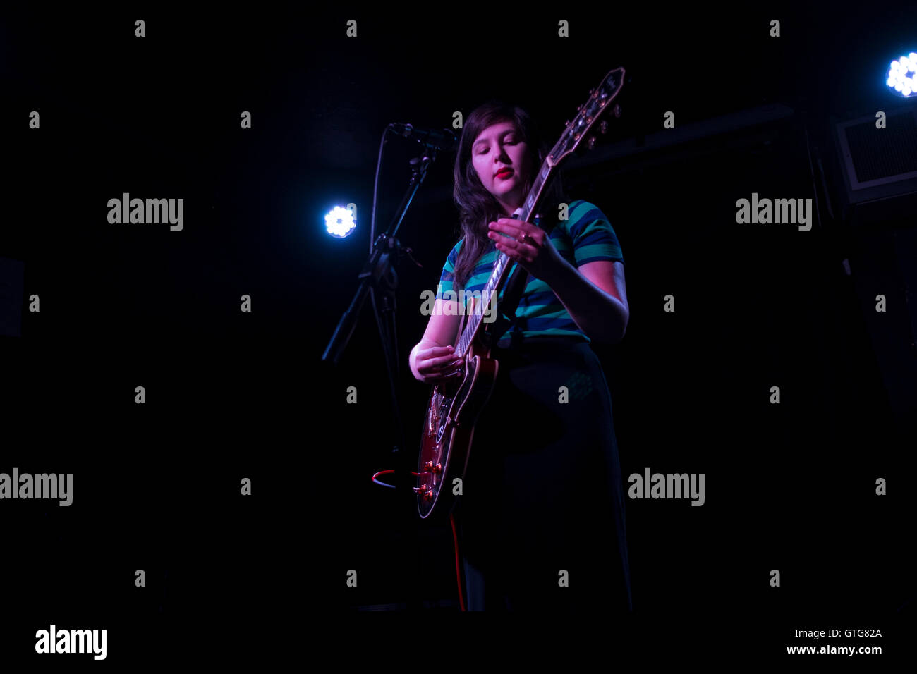 Old blue last in shoreditch hi-res stock photography and images - Alamy