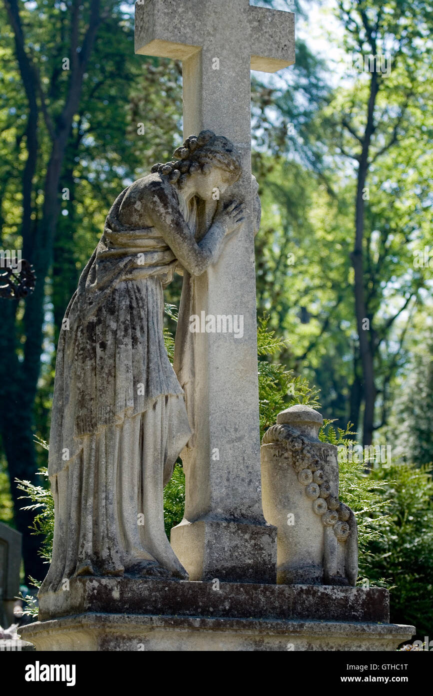 Old cemetery angel sculpture made of stone Stock Photo - Alamy