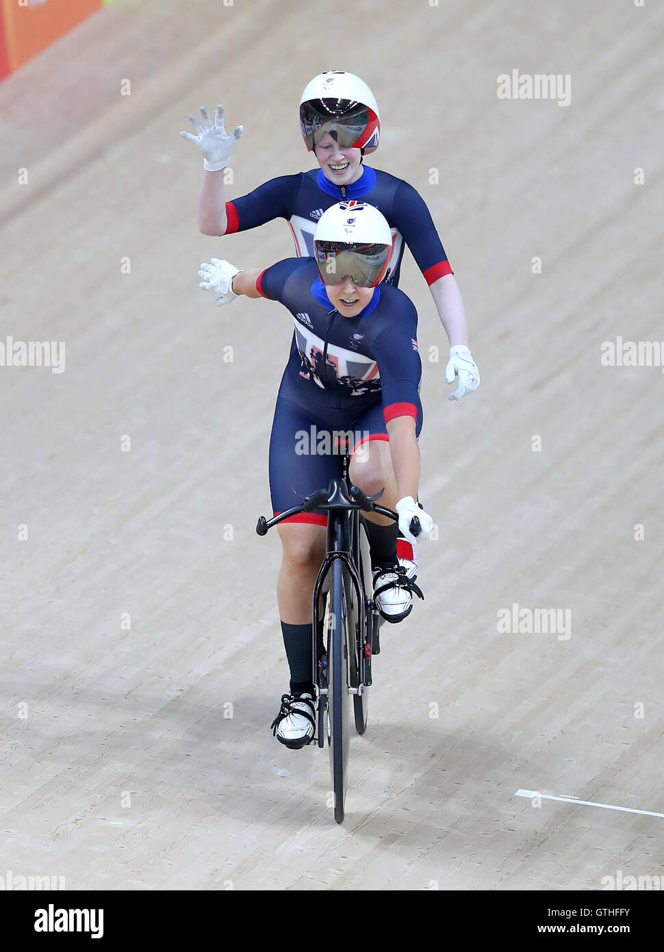 Great Britain's Sophie Thornhill and Helen Scott compete in the Women's ...