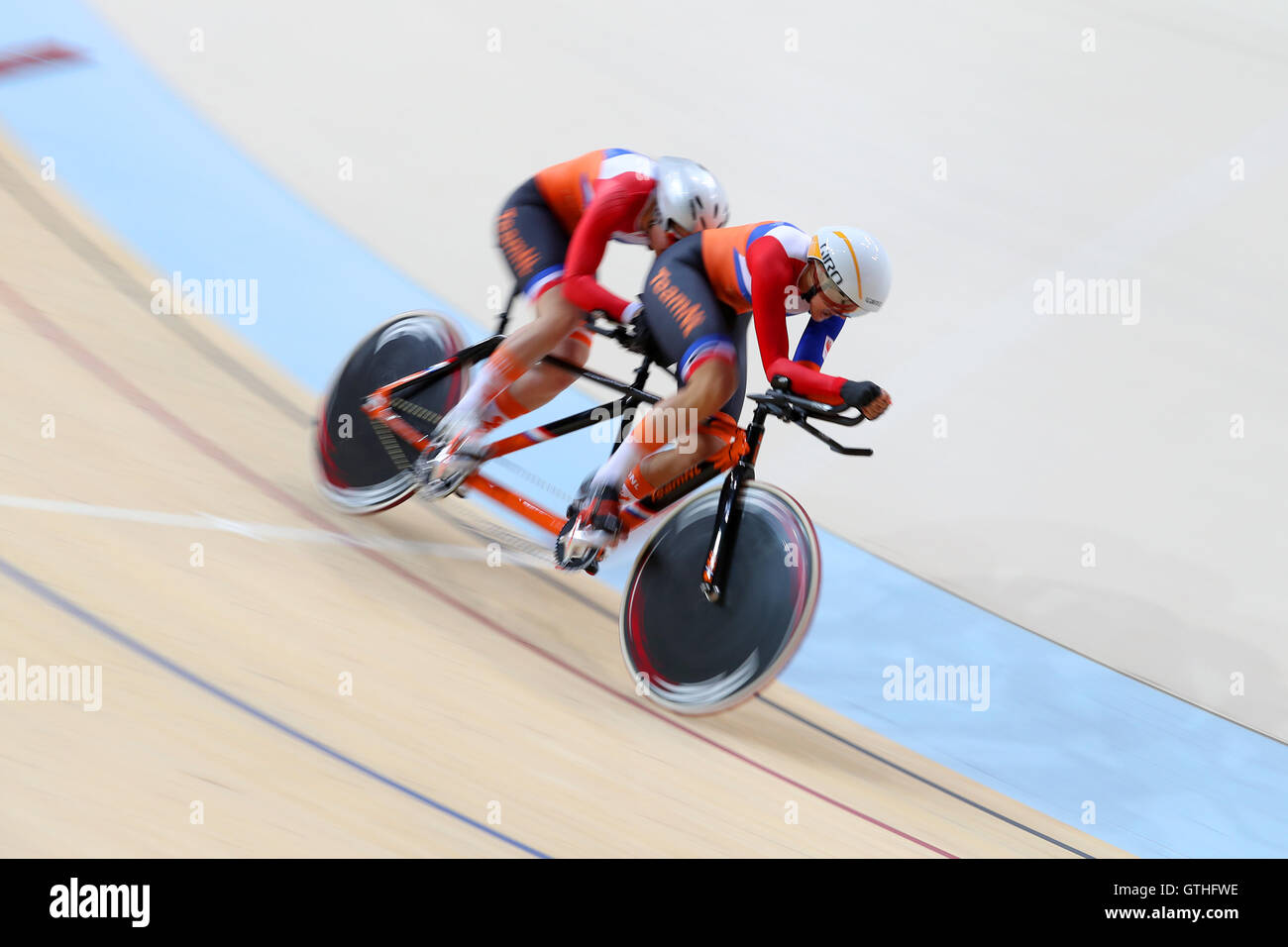 Netherland's Larissa Klaassen and Haliegh Dolman competes in the Women ...