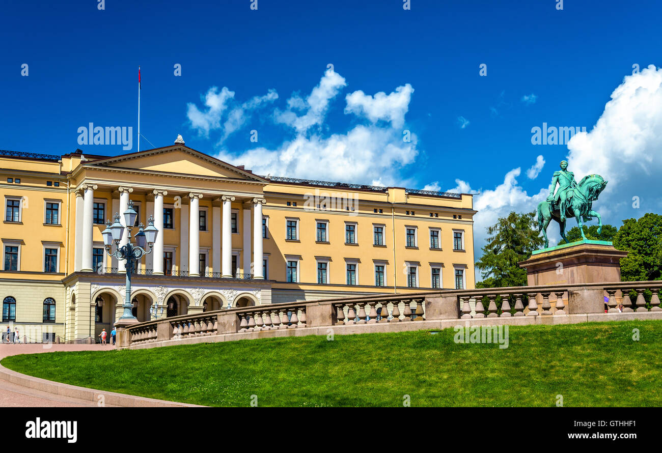 Royal palace of oslo hi-res stock photography and images - Alamy