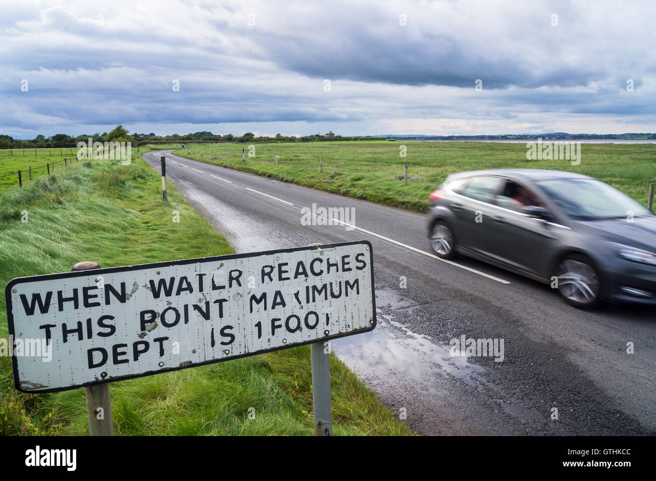 Flood warning board High Resolution Stock Photography and Images - Alamy