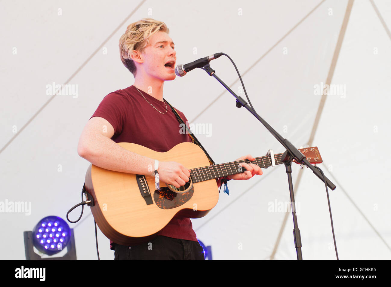 Harry Young plays "The Freshly Squeezed" stage at Camper Calling, 26th ...